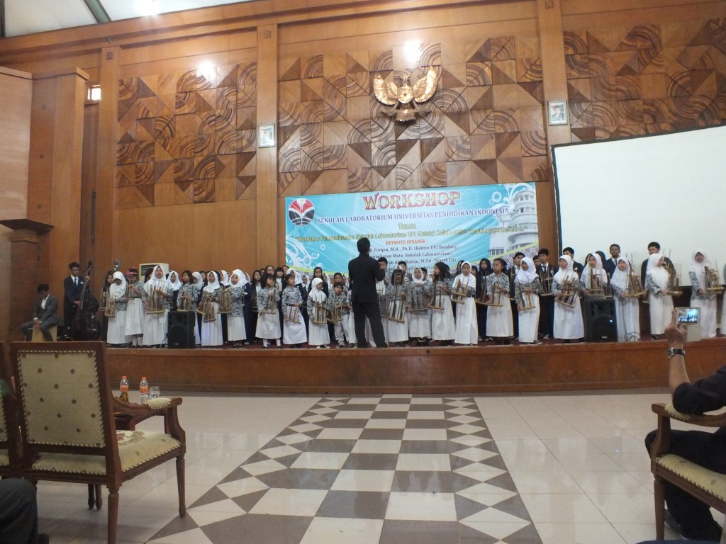 Angklung SD Laboratorium Percontohan UPI Bandung – SD LABORATORIUM ...